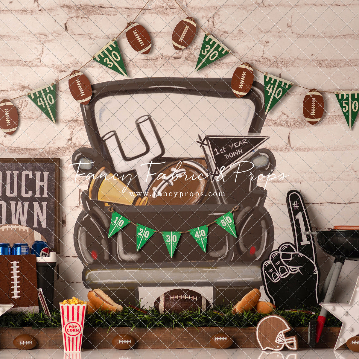 Tailgate Time – Fancy Fabric & Props