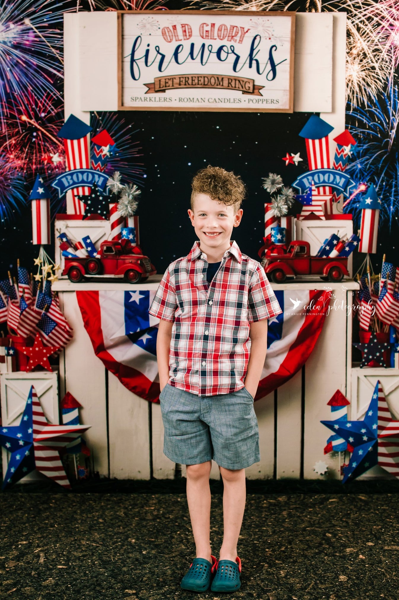 Old Glory Fireworks Stand – Fancy Fabric & Props