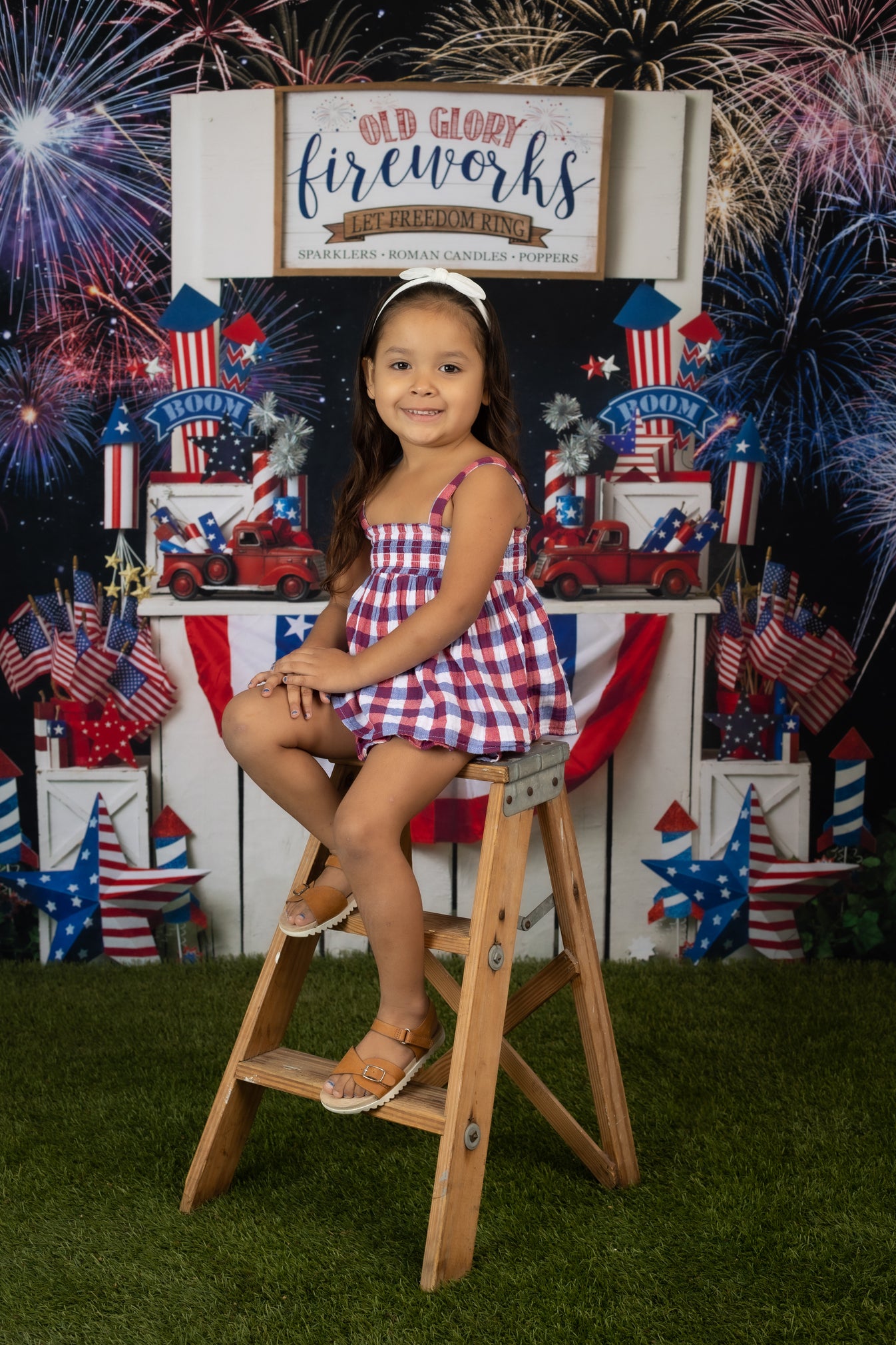 Old Glory Fireworks Stand – Fancy Fabric & Props
