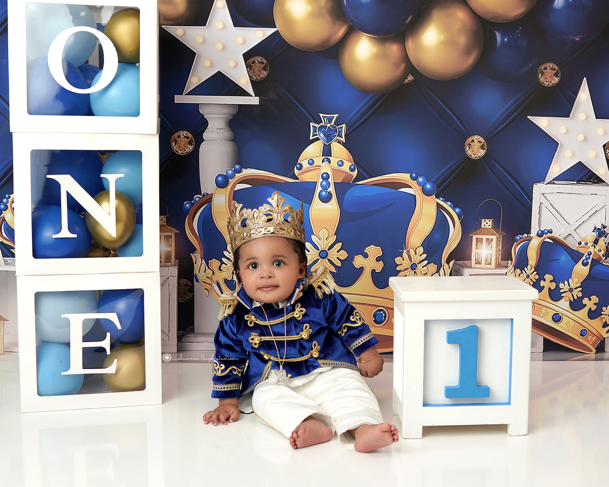 Royal King – Fancy Fabric & Props