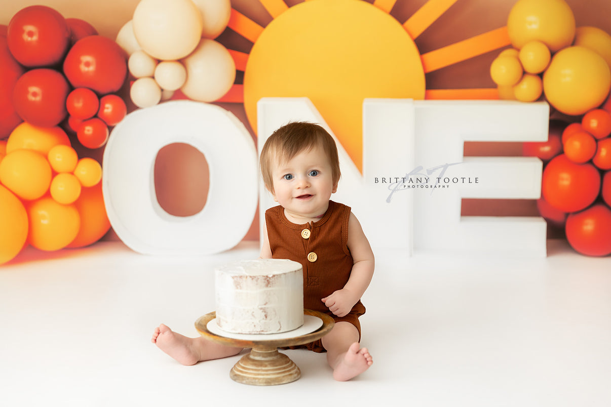 Sunny One – Fancy Fabric & Props