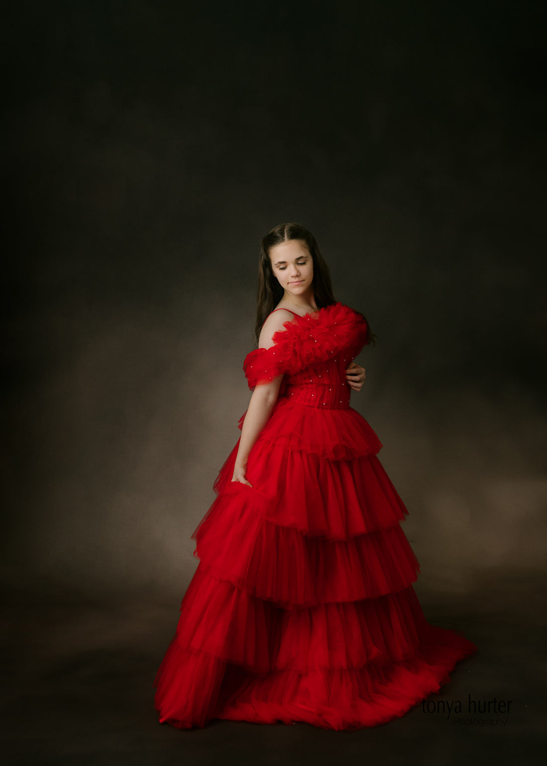 Wren – Fancy Fabric & Props