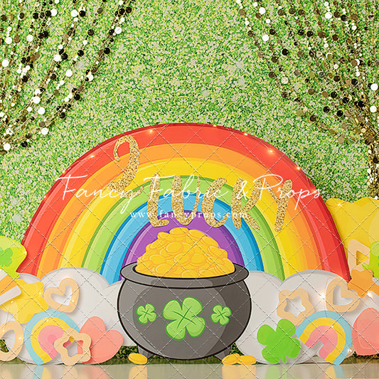 2 Lucky – Fancy Fabric & Props