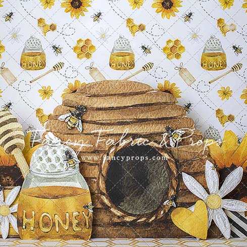 My Honey Bee – Fancy Fabric & Props
