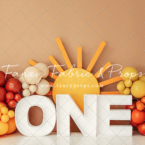 Sunny One – Fancy Fabric & Props