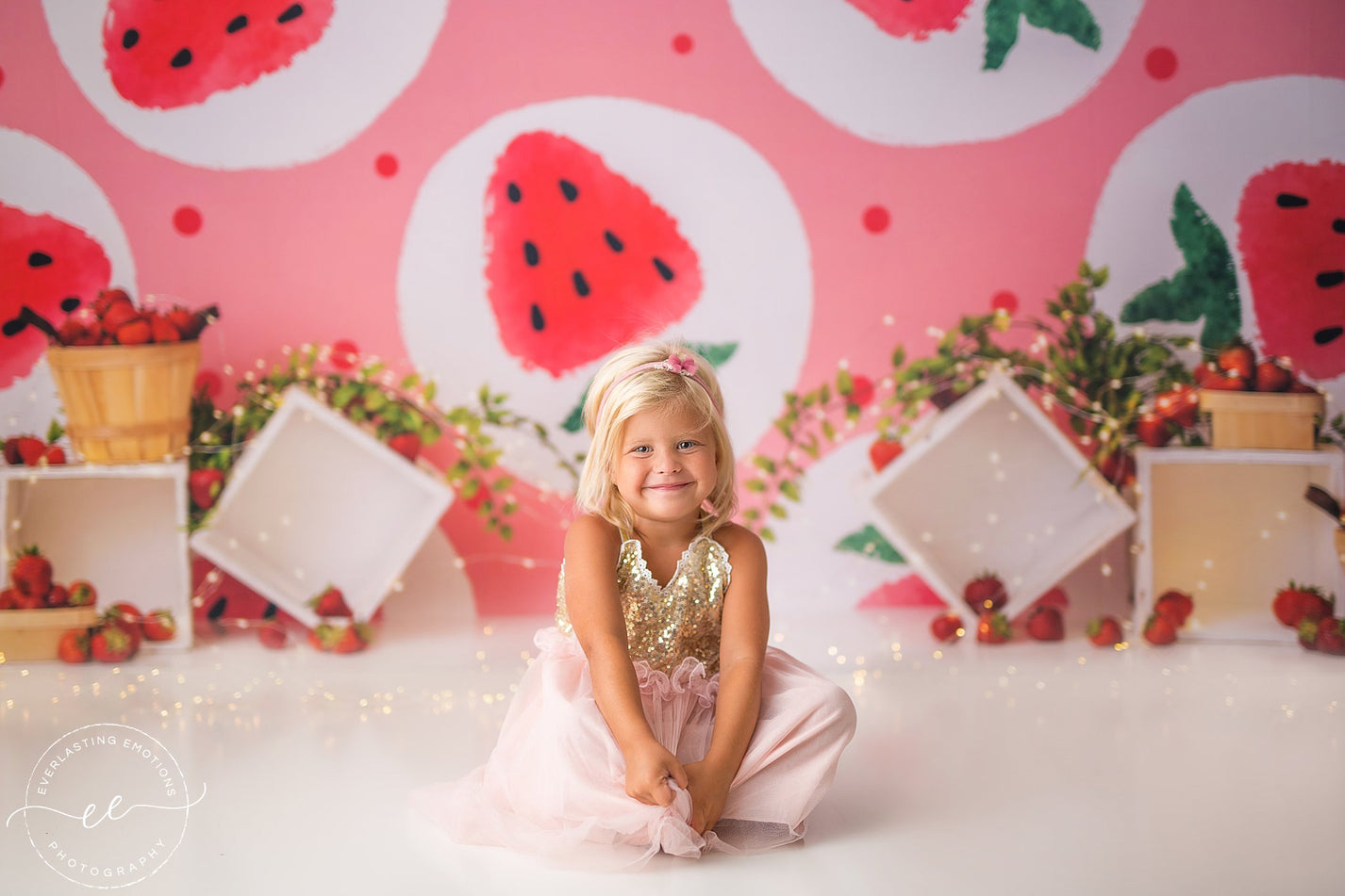 Berry Farm – Fancy Fabric & Props