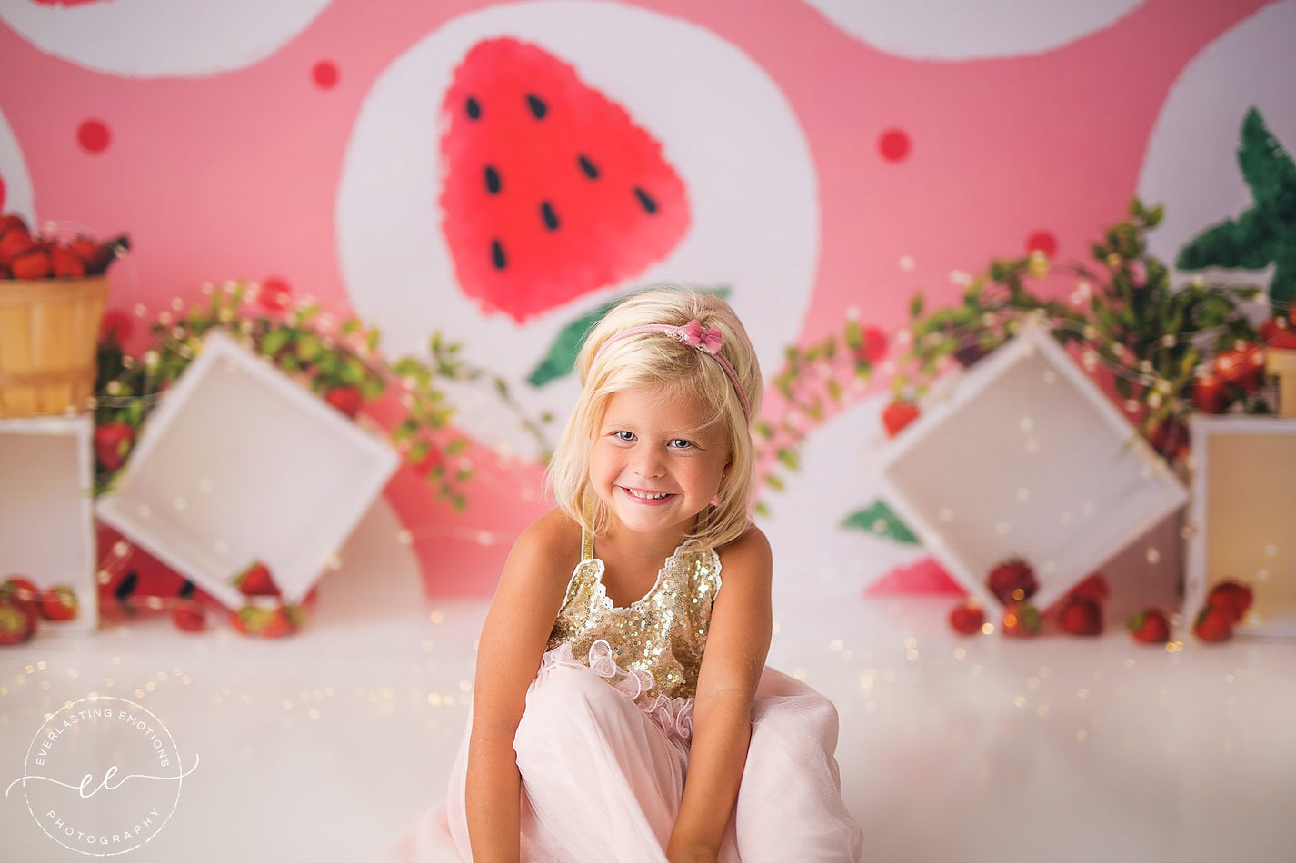 Berry Farm – Fancy Fabric & Props