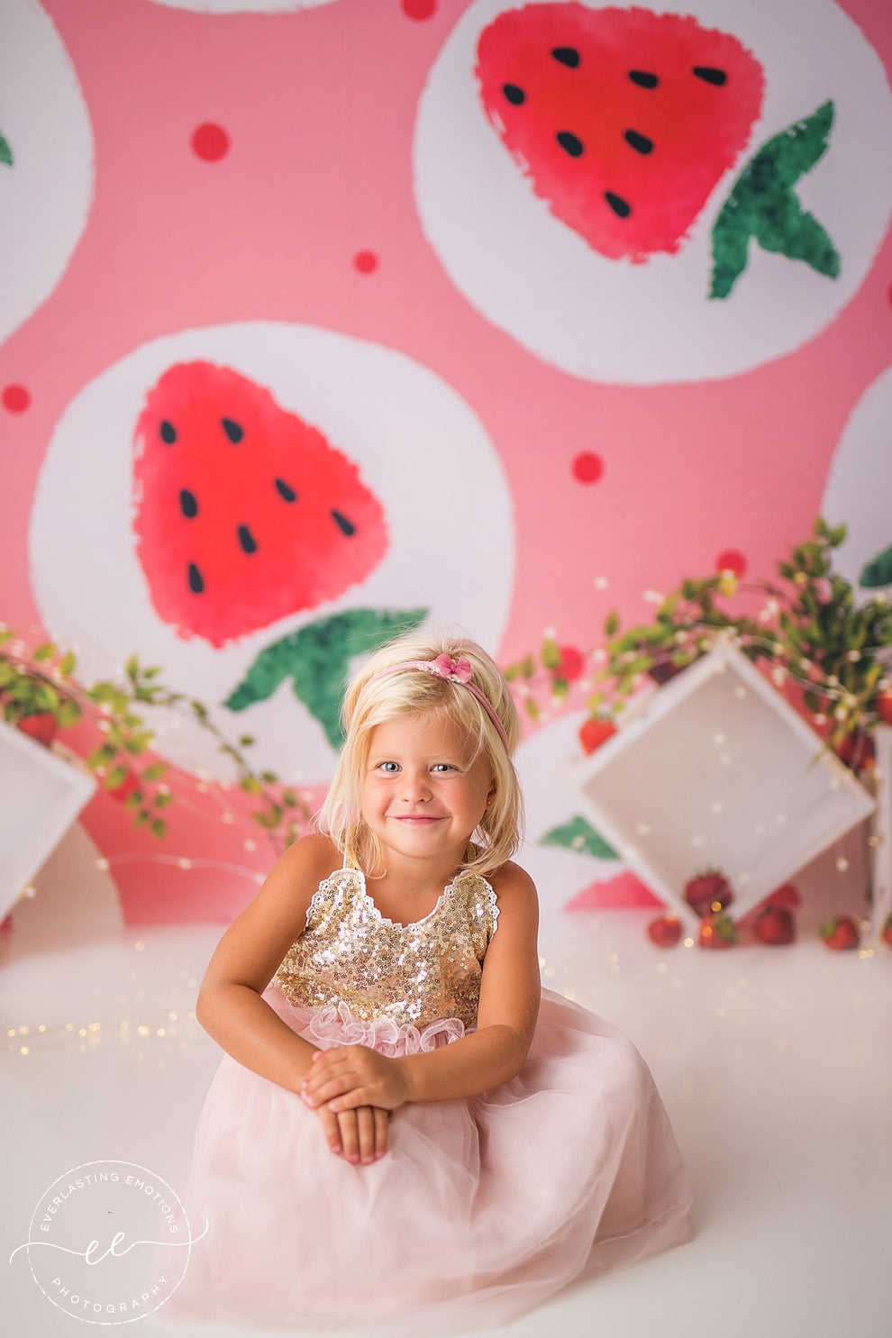 Berry Farm – Fancy Fabric & Props