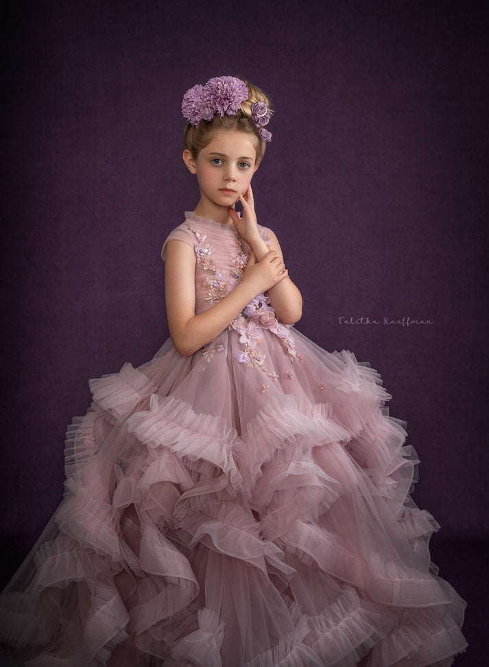 Enchanting Plum – Fancy Fabric & Props