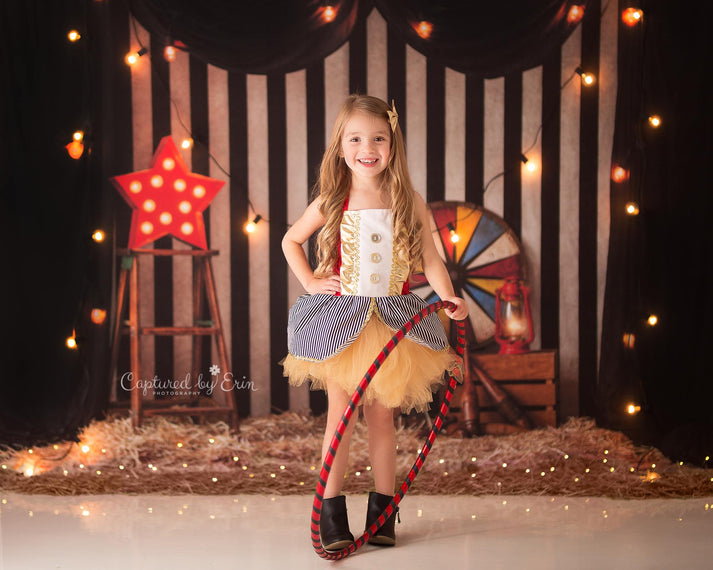The Greatest Showman – Fancy Fabric & Props