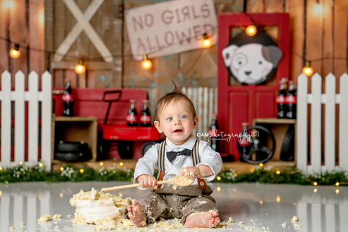 Little Rascal – Fancy Fabric & Props