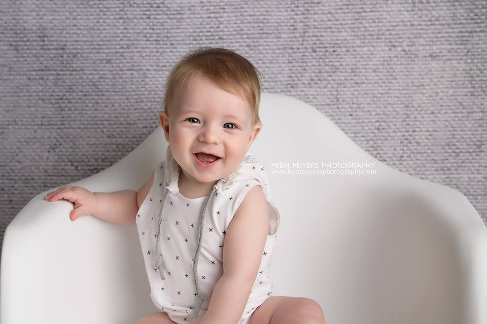 Greyson – Fancy Fabric & Props