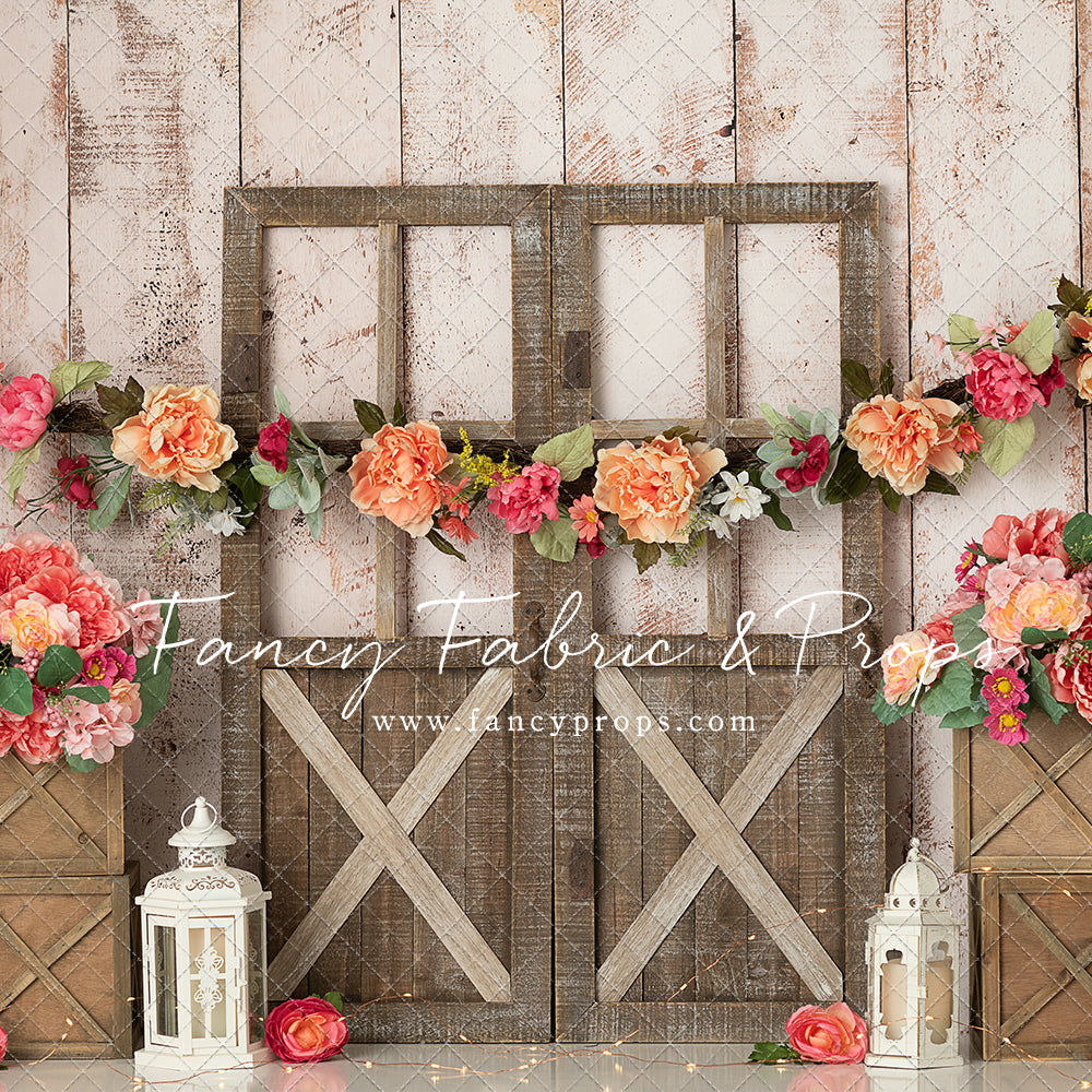 Julia – Fancy Fabric & Props