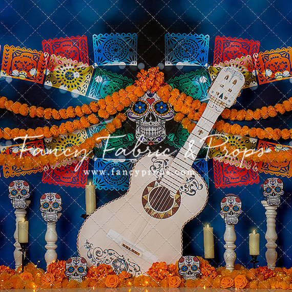 Un Poco Loco – Fancy Fabric & Props