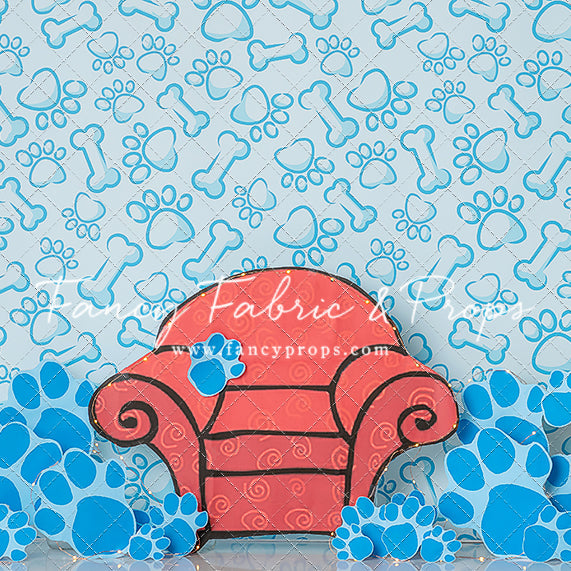 We Found A Clue – Fancy Fabric & Props