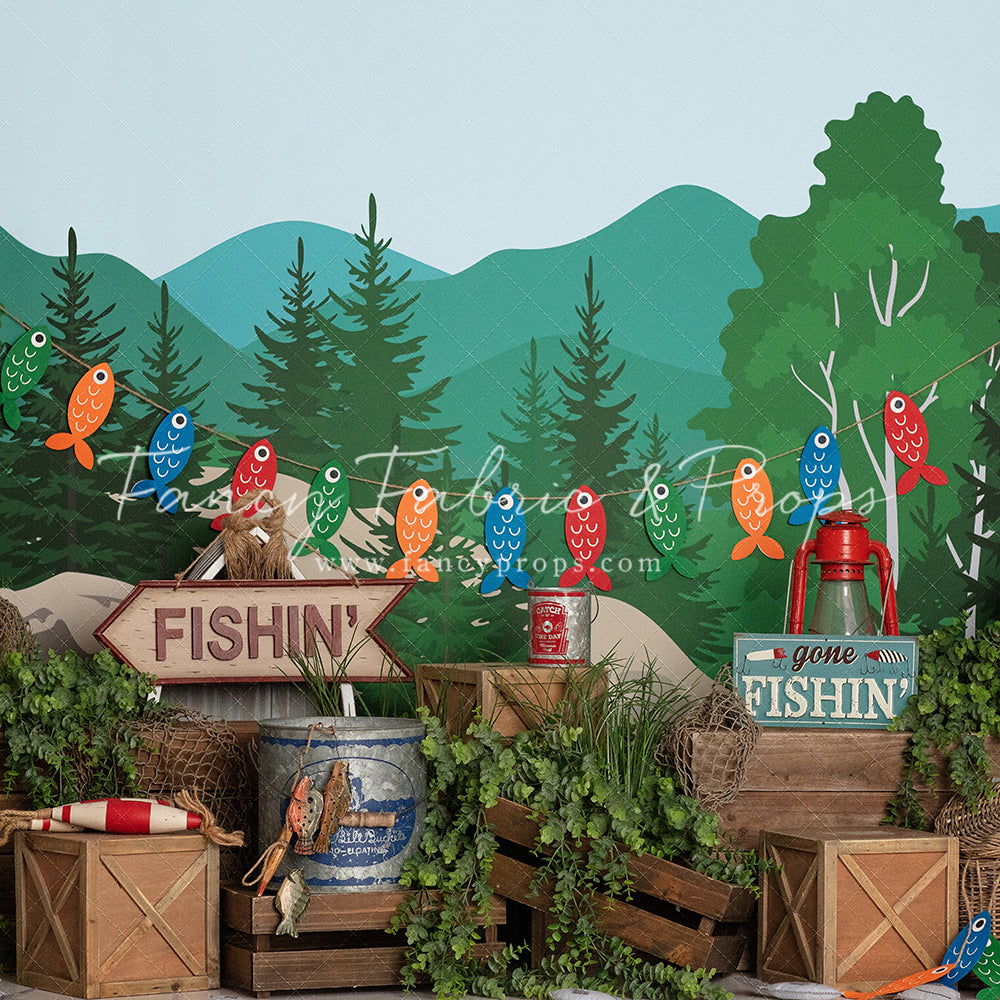 Hooked On Fishing – Fancy Fabric & Props