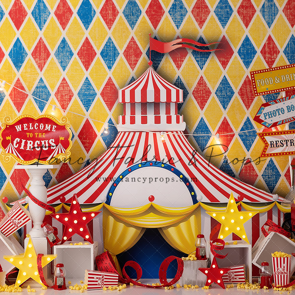 The Main Event – Fancy Fabric & Props